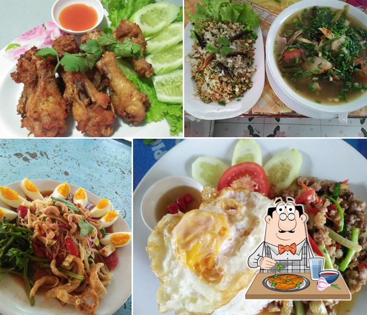 Ban Aree Restaurant ร้านอาหาร บ้านอารี อ.คอนสาร, Хон Сан - Меню, цены и ...