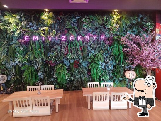 EMI Beach Bar, Pattaya - Restaurant menu, prices and reviews