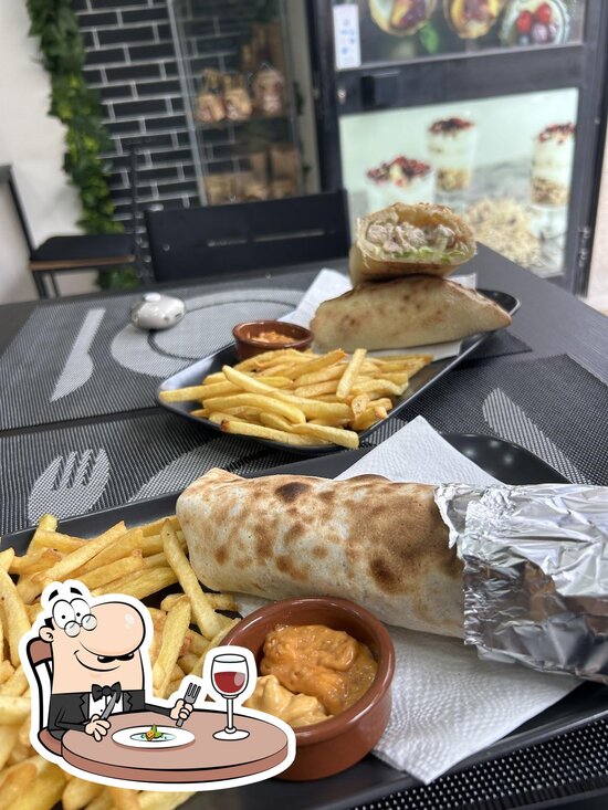 snack-aladdin halal, Porto - Restaurant menu, prices and reviews