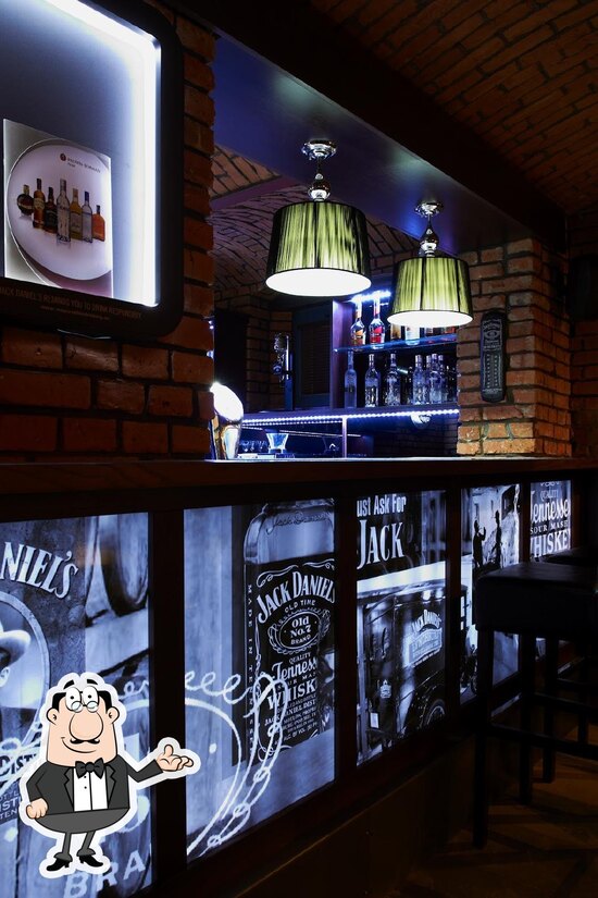 BLUE BIRD PUB, Wrocław - Restaurant menu, prices and reviews