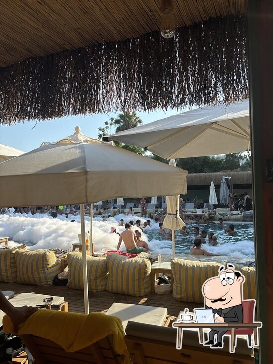 Hugo Beach Club Alanya, Alanya - Restaurant menu, prices and reviews